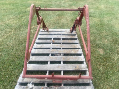 Implements going to Pinckneyvill